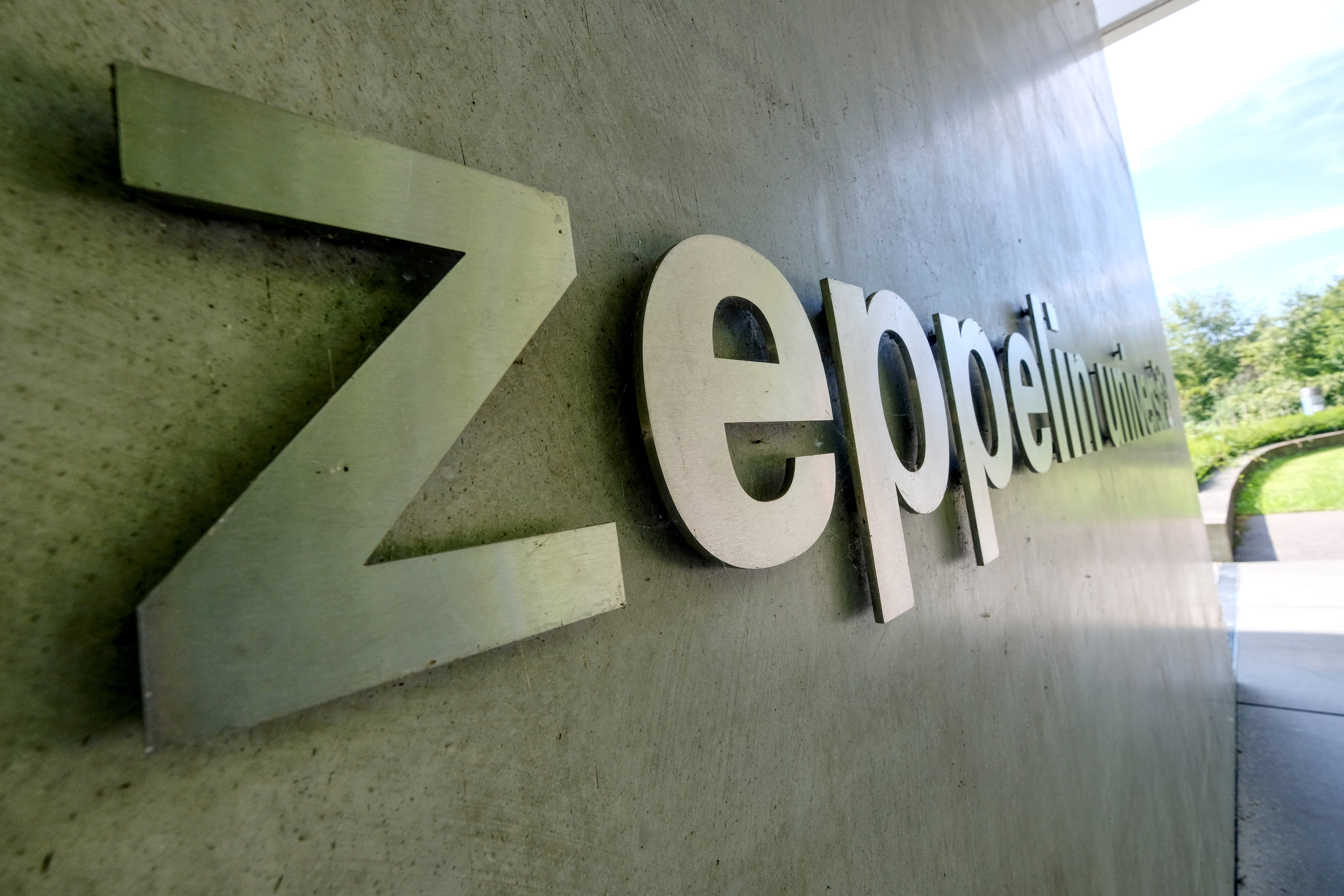 New publication by Prof. Dr. Paraschiv in "Energies" | Zeppelin University