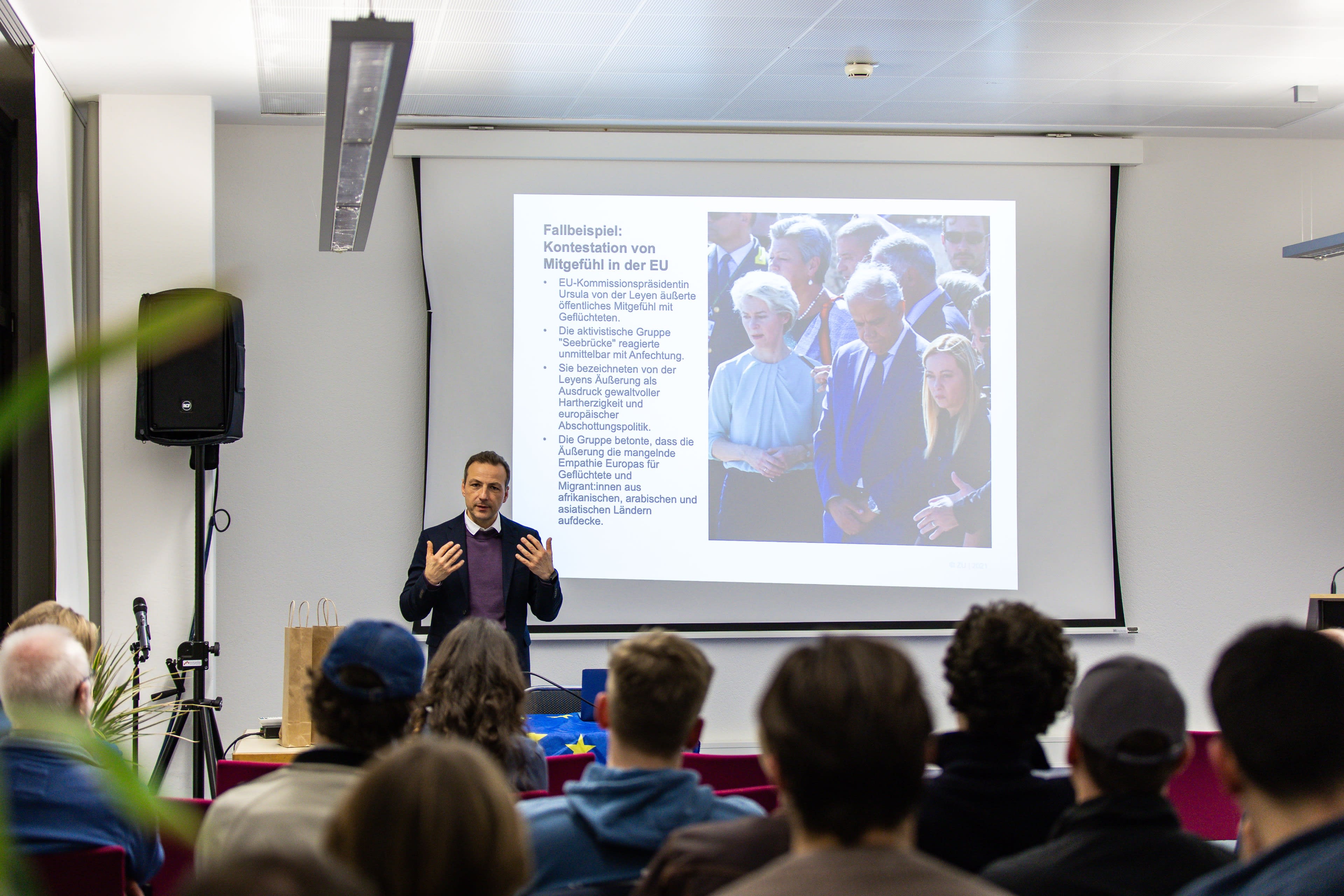 Prof Koschut at student initiatives | Zeppelin University