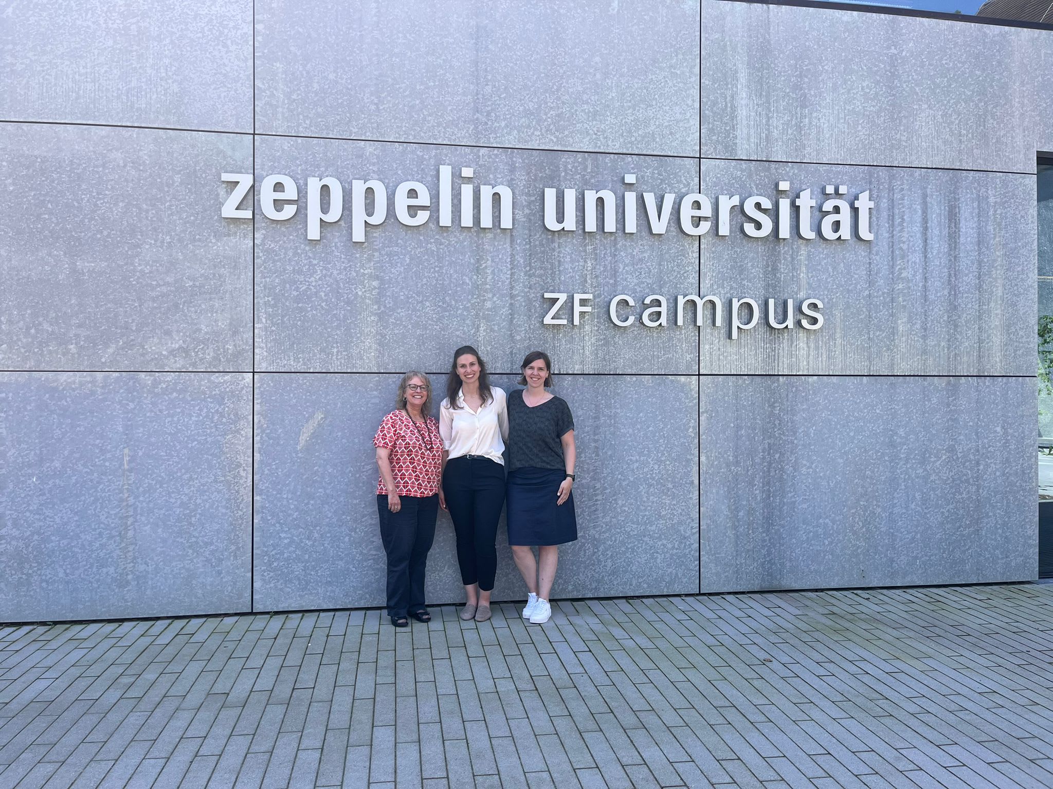 Diana Stimmler-Caesmann successfully defends her dissertation ...